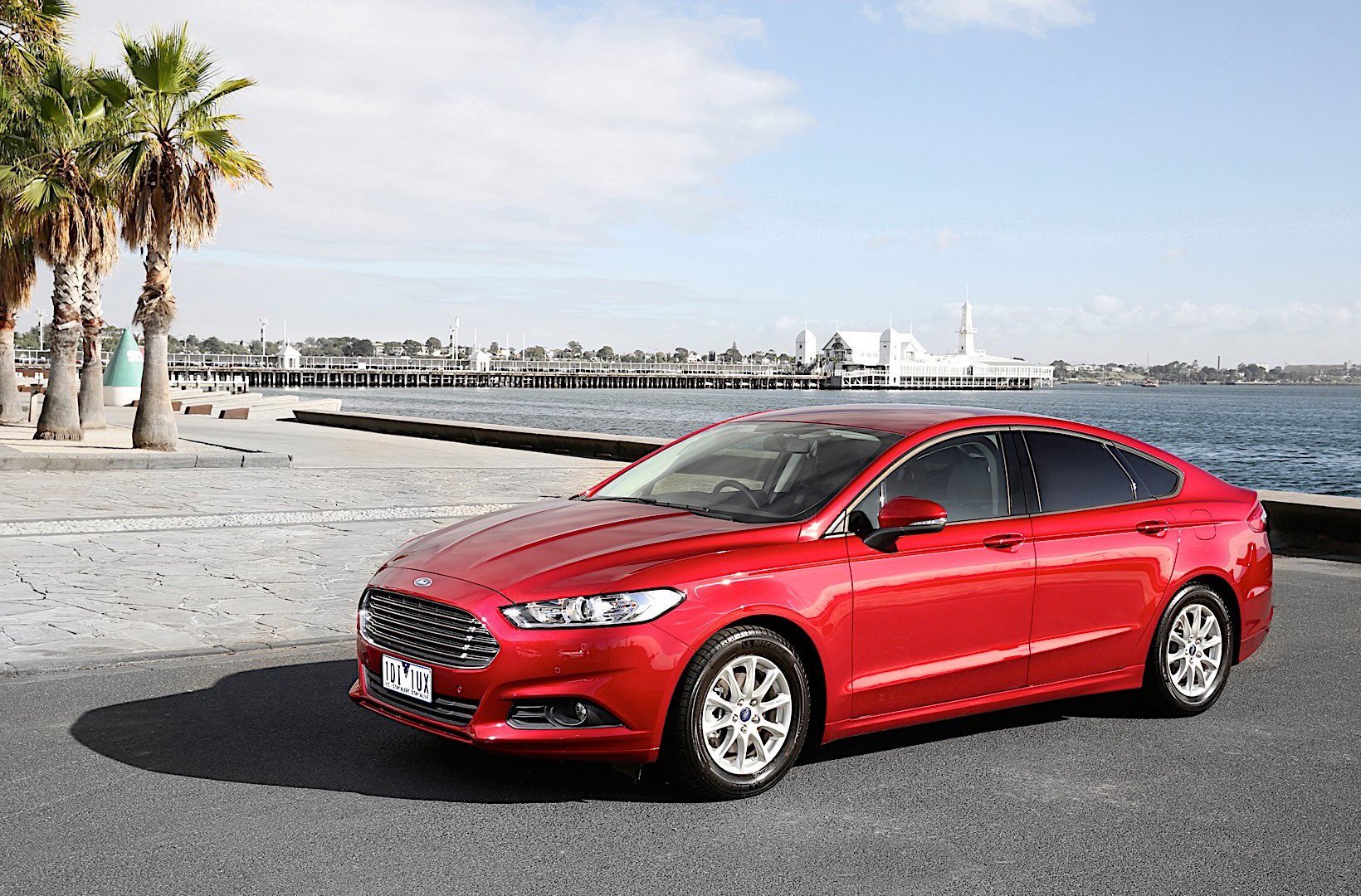 Ford Mondeo 4 Liftback Sedan (2014-2018) | Specifications, Reviews ...