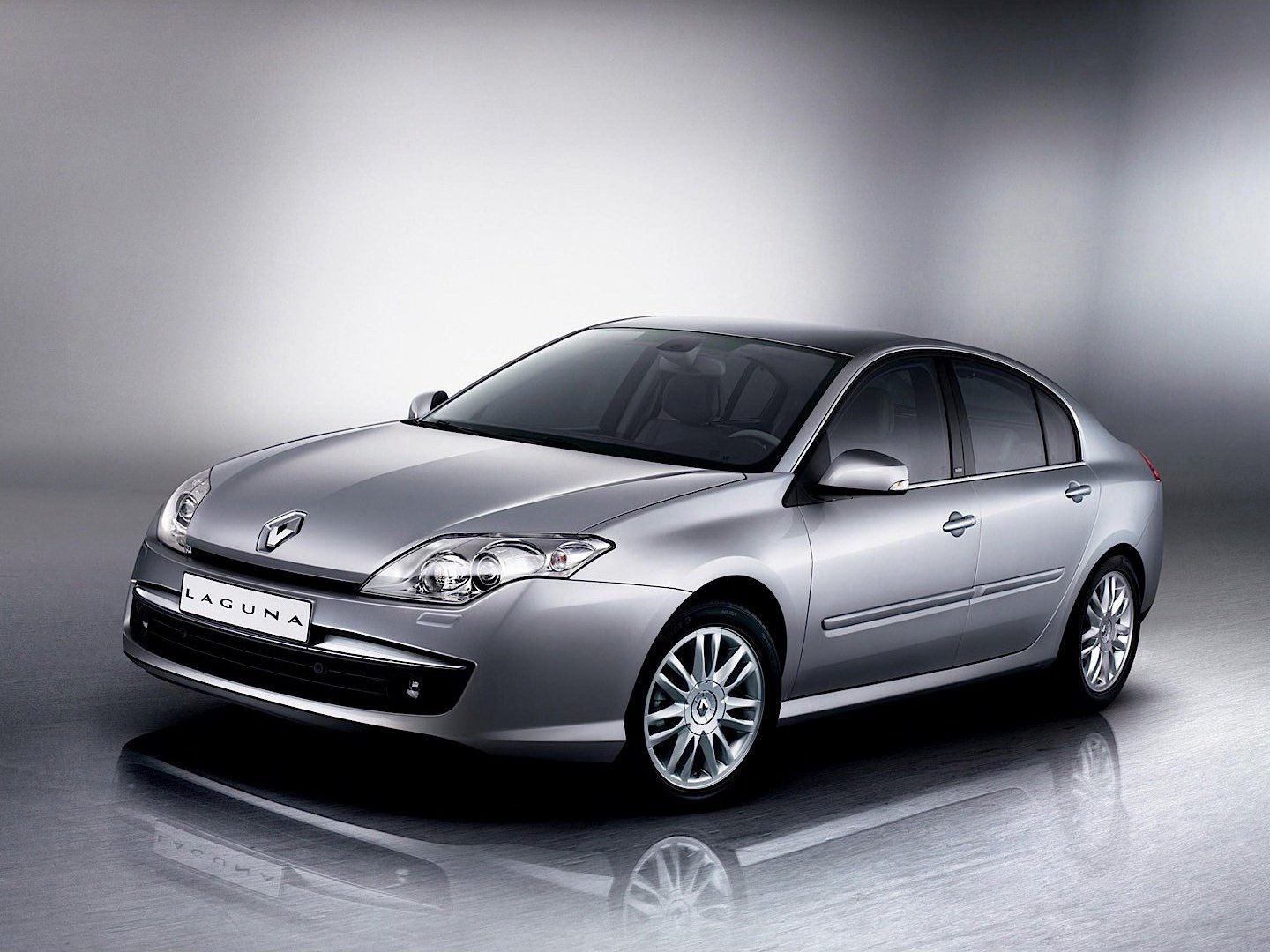 Renault Laguna III (X91) Sedan (2007-2015) | Specifications, Reviews ...