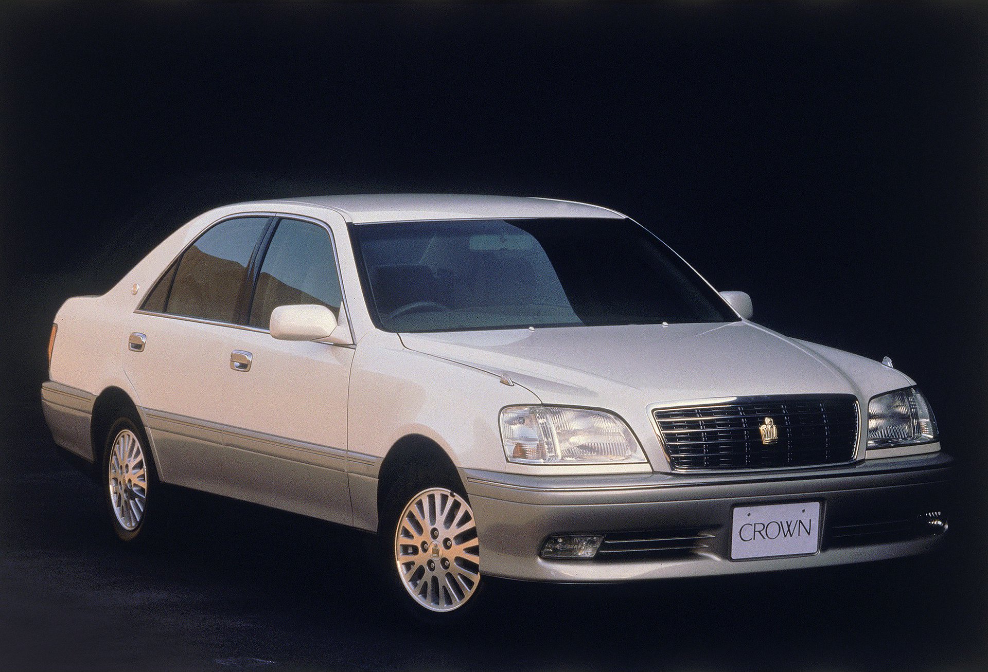 Toyota Crown 11 (S170) Sedan (1999-2003) | Specifications, Reviews ...