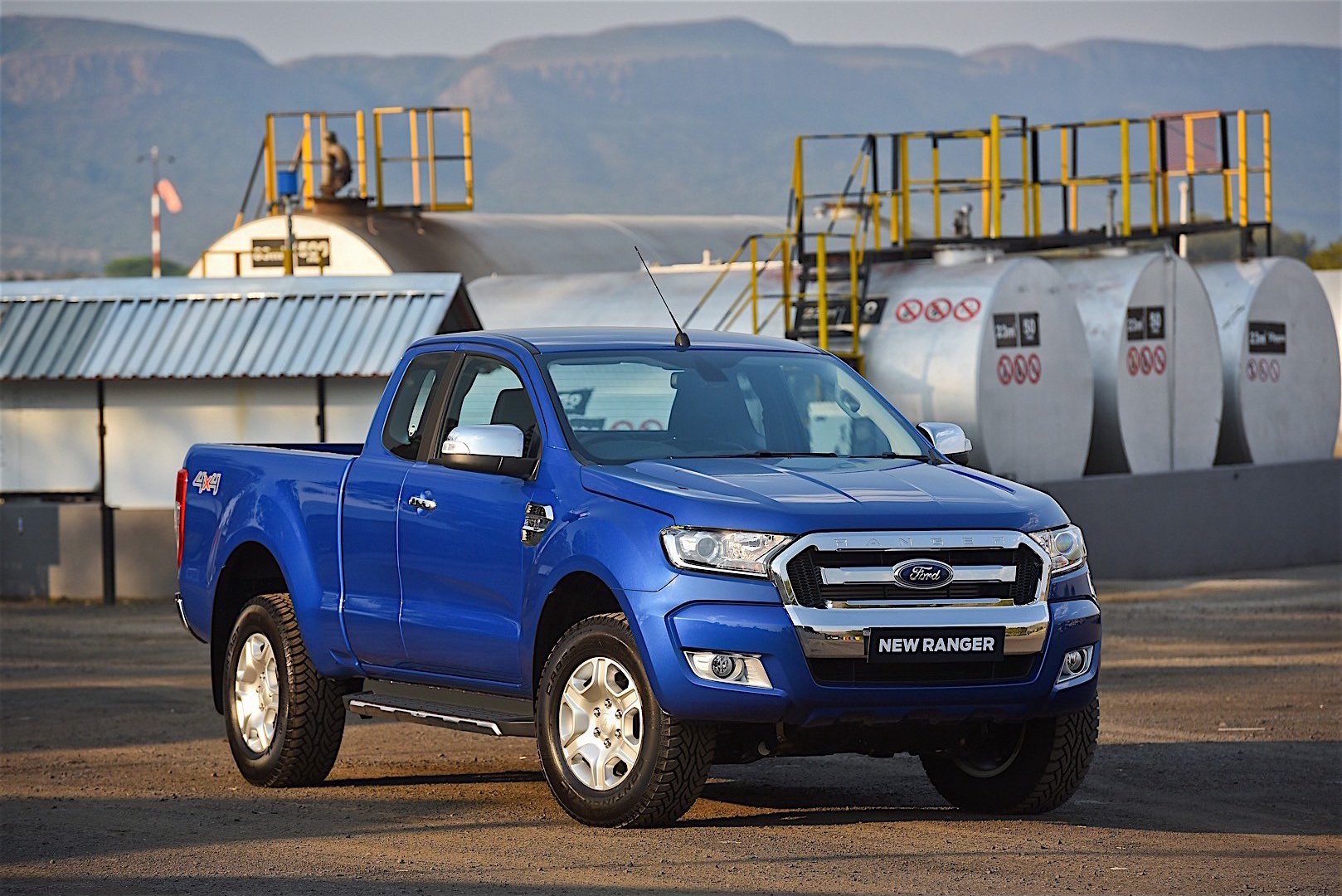 Ford Ranger (P375) Super Cab Pickup (2011-2018) | Specifications ...