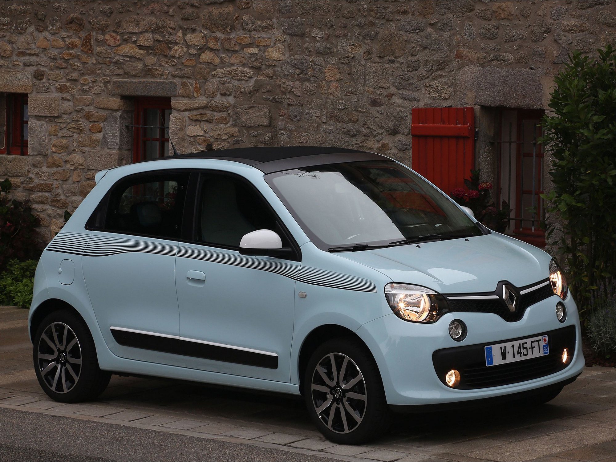 Renault Twingo III Hatchback (2014-2018) | Specifications, Reviews ...