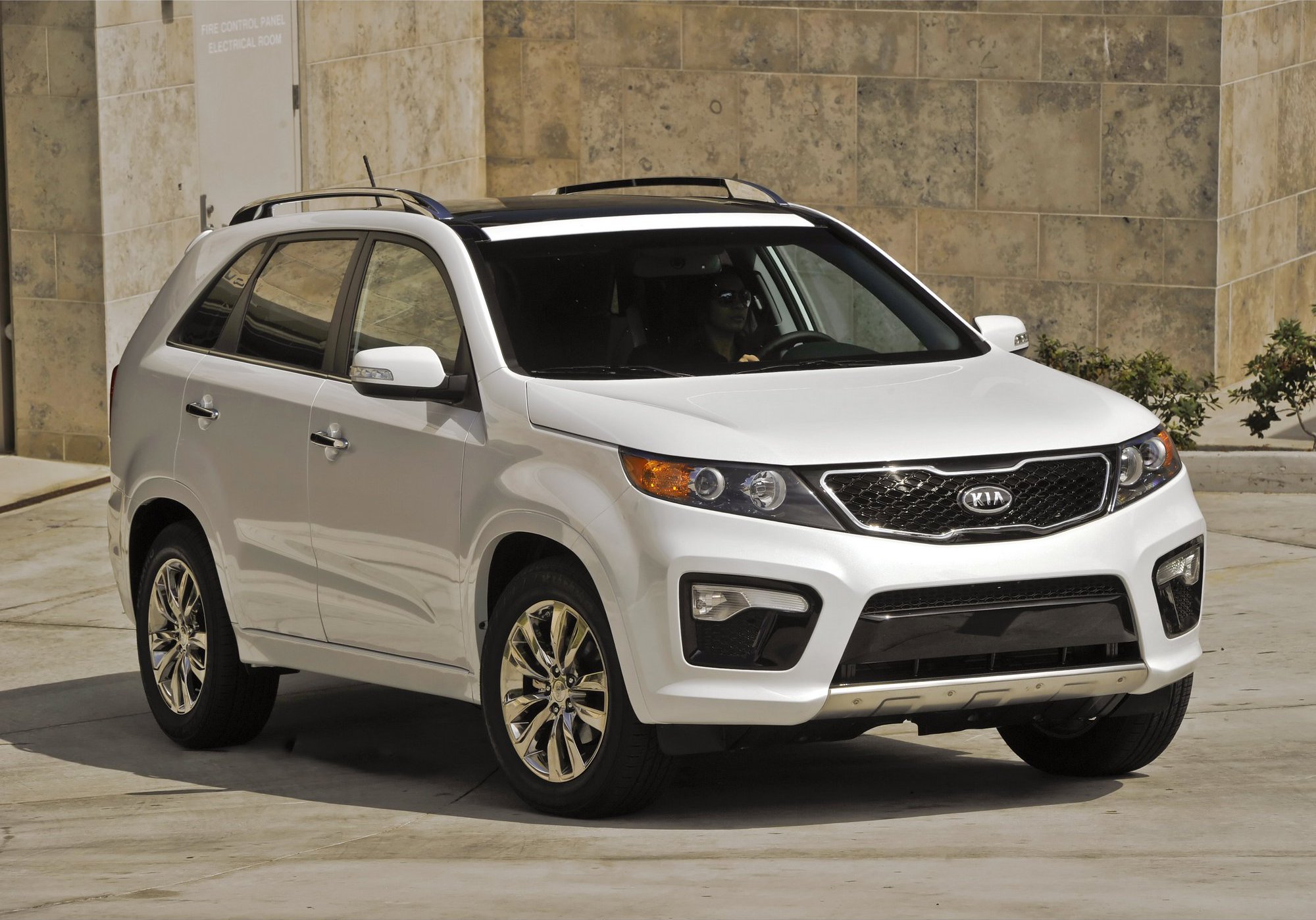 Kia Sorento 2 (XM) Crossover (2009-2014) | Specifications, Reviews ...