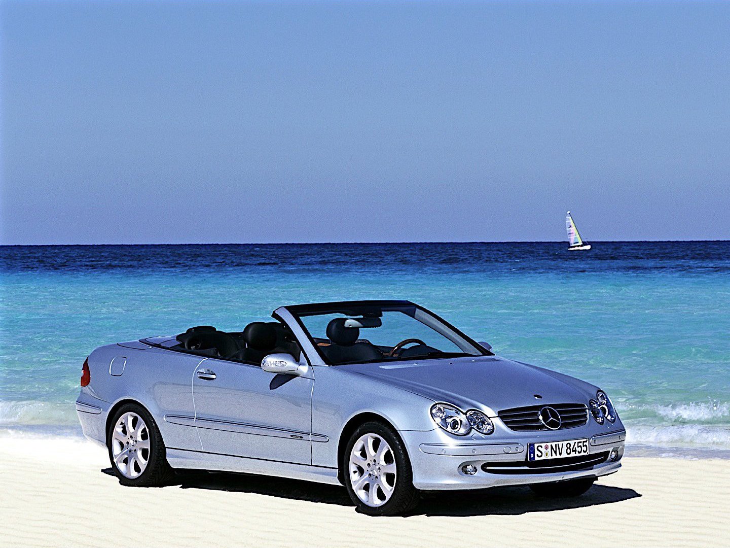 Mercedes-Benz CLK A209 Convertible (2002-2005) | Specifications ...