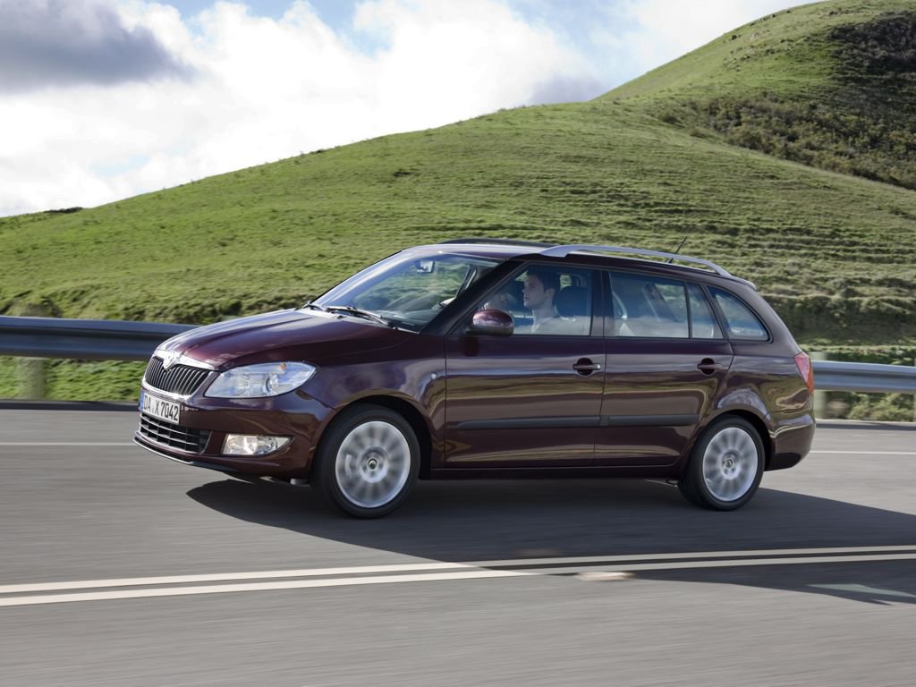 Skoda Fabia 2 Combi (5J) facelift Station Wagon (2010-2014 ...