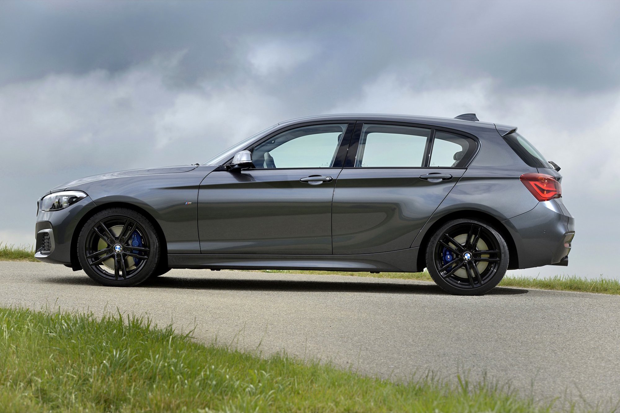 BMW 1 Series F20 LCI 5-door Hatchback (2015-2019) | Specifications ...