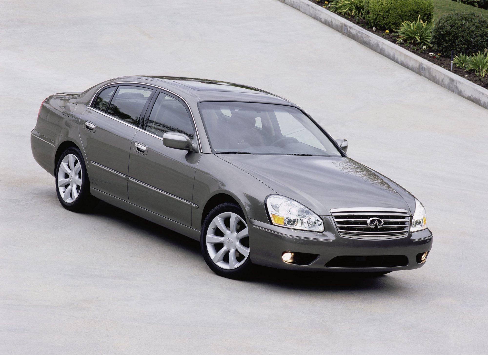 Infiniti Q45 III / Nissan Cima / President (F50) Sedan (2001-2006 ...